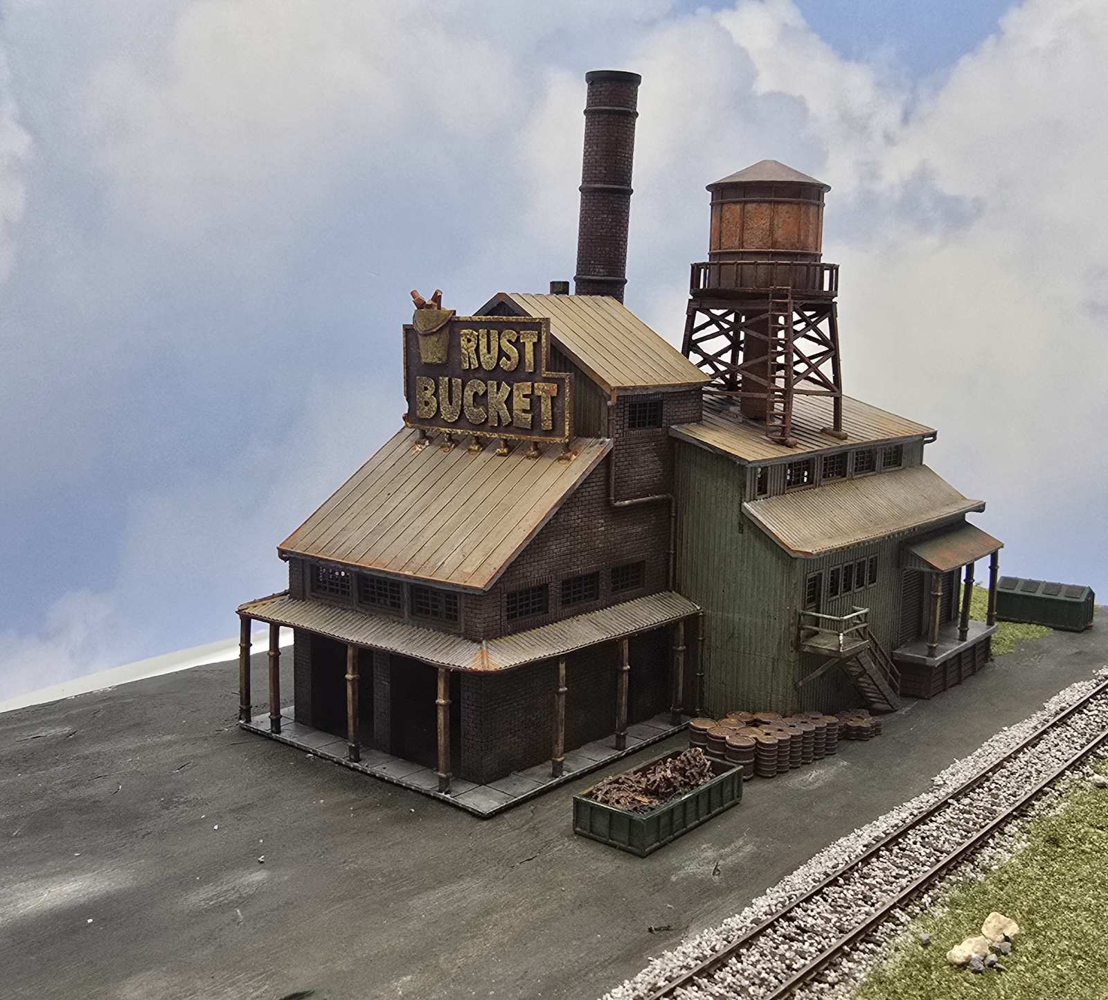 N Scale – The Rust Bucket High Detail Industrial 1:160 Building – Mr ...